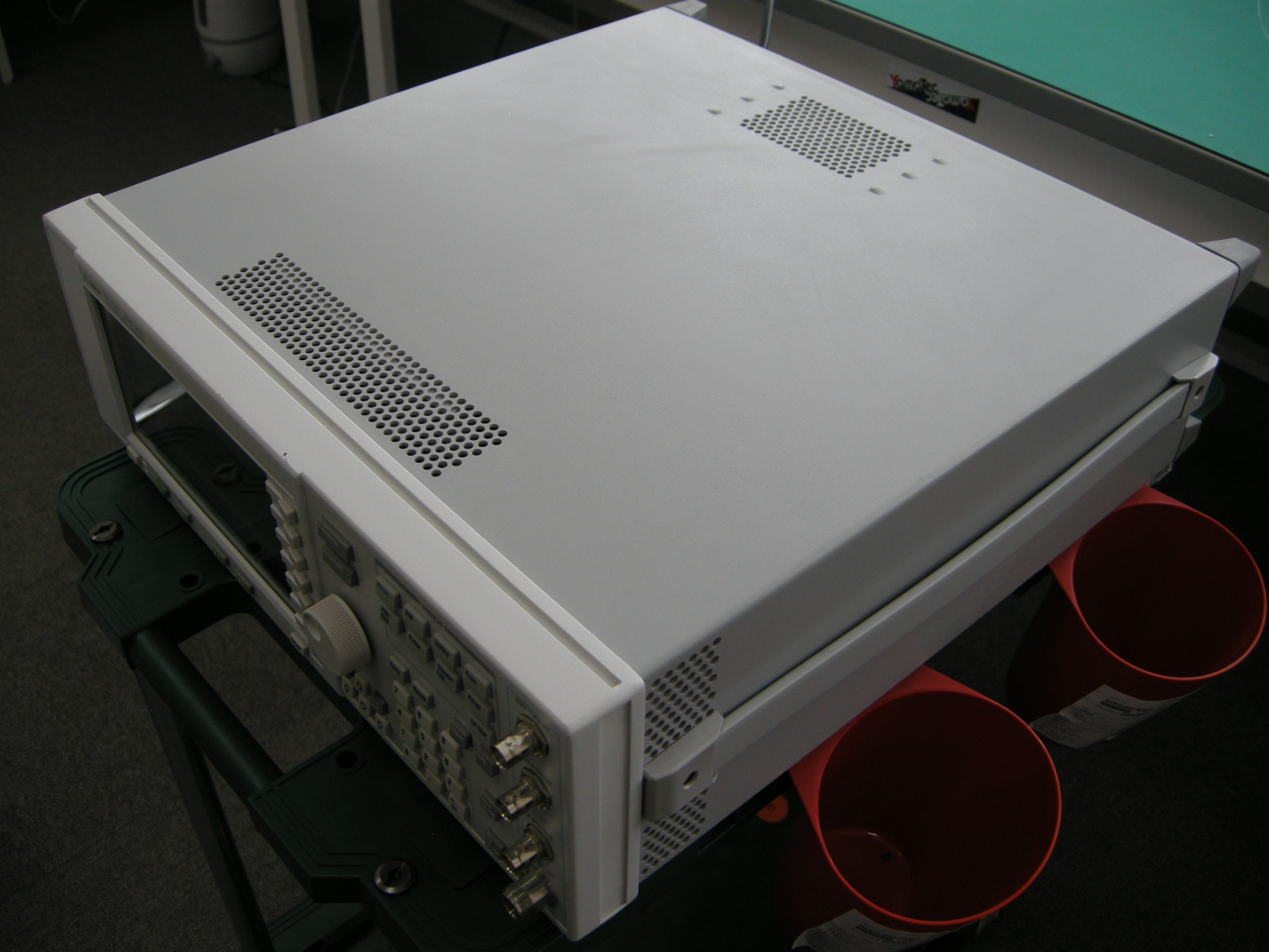 HP/Agilent E4400B ESG-Aシリーズ アナログRF信号発生器、1 GHz | 株式会社エイチェム